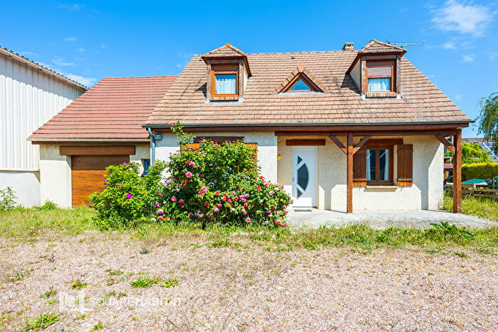 Maison 6 pièces à vendre à Mondreville