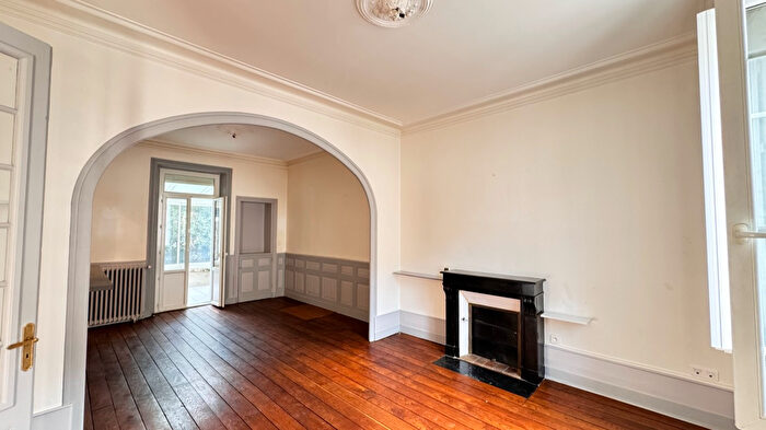 Maison à louer - Périgueux, Centre-ville, La Gare, Saint-Martin - 6 pièces - 4 chambres