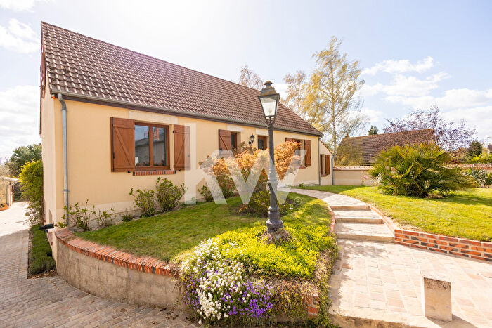 Maison 6 pièces à Loury, à vendre