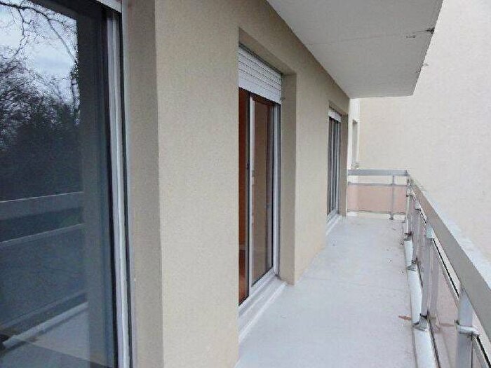 Appartement à louer - Parc la Verrerie-Le Guide, Le Creusot - 3 pièces - 2 chambres