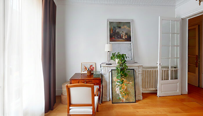 Appartement à vendre - Paris e , Auteuil-Nord, Jasmin, Mirabeau - 3 pièces - 2 chambres