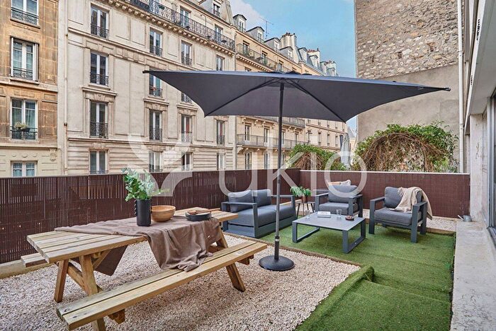 Appartement à louer - Faubourg du Temple-Hôpital Saint Louis, Paris ème arrondissement - 2 pièces - 1 chambre