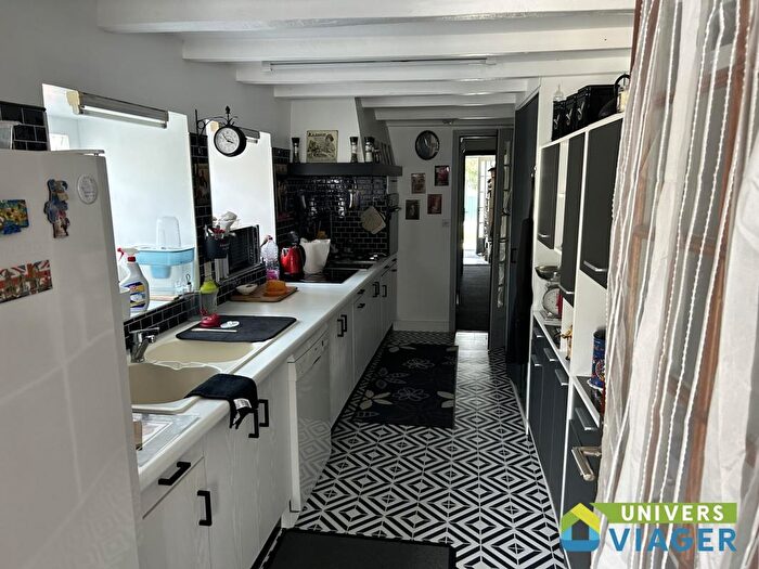 Maison à vendre - Fontaines-dOzillac - 6 pièces - 4 chambres