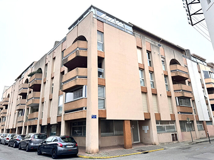 Appartement à louer - Carcassonne, Cité Médiévale, Barbacane, Trivalle - 2 pièces - 1 chambre