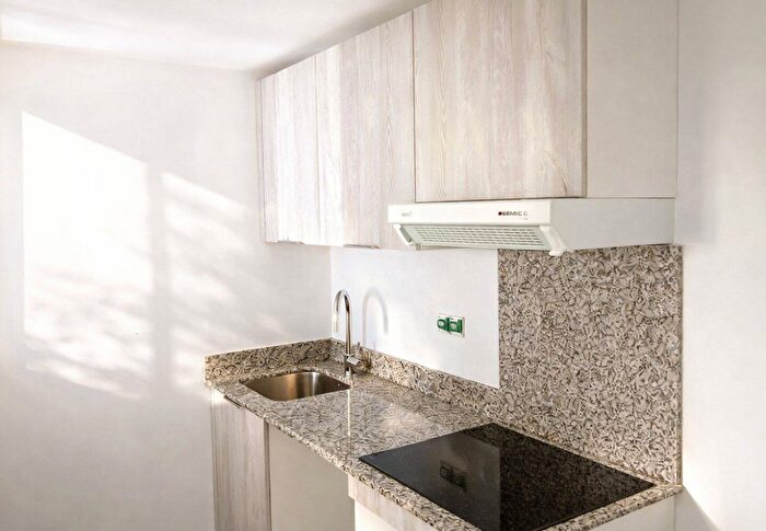 Appartement à louer - Anatole France-Mayral, Narbonne - 2 pièces - 1 chambre