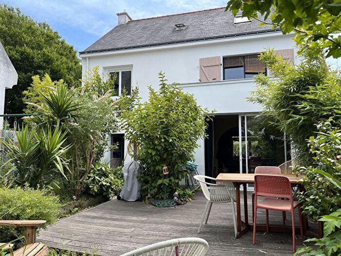 Maisons à vendre et appartements à louer - 1