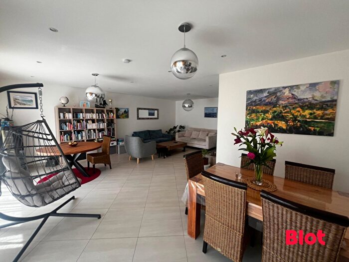 Maison 6 pièces à vendre à Bourgbarré