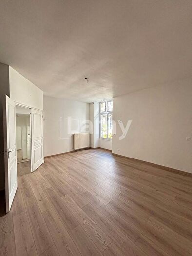 Appartement à louer - Vieil Angoulême-Centre Ville - 3 pièces