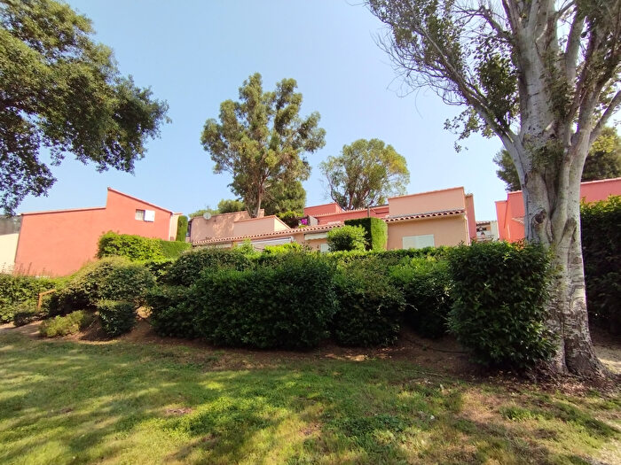 Appartement à vendre - Six-Fours-les-Plages, Font de Fillol, Rayolet, Le Brusc - 3 pièces - 2 chambres