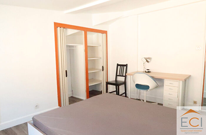 Appartement à louer - Limoges, Centre-ville, Hôtel de Ville, Emailleurs - 1 pièce