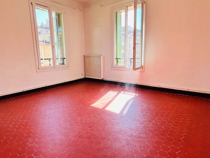 Marseille er, Opéra - Appartement 2 pièces à louer