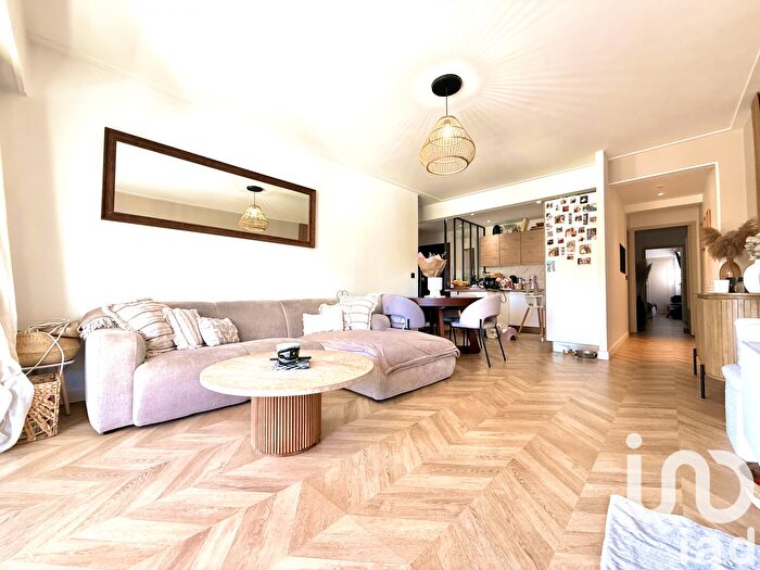 Appartement à vendre - Cagnes-sur-Mer, La Gare, Les Plans, Hippodrome - 3 pièces - 2 chambres