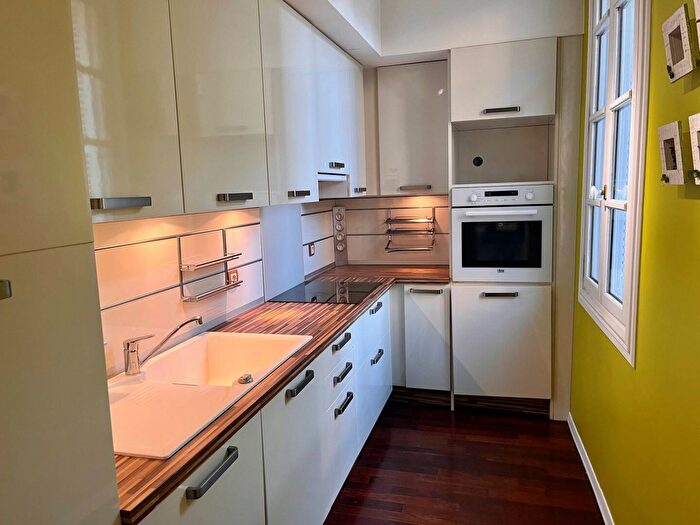 Appartement à louer - Angoulême - 2 pièces - 1 chambre