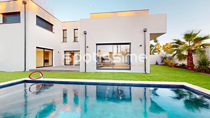 Maison à vendre - Agde, Le Grau dAgde - 5 pièces - 4 chambres