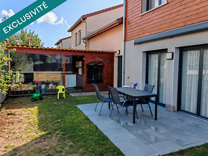 Maison 4 pièces à Cessy, à vendre