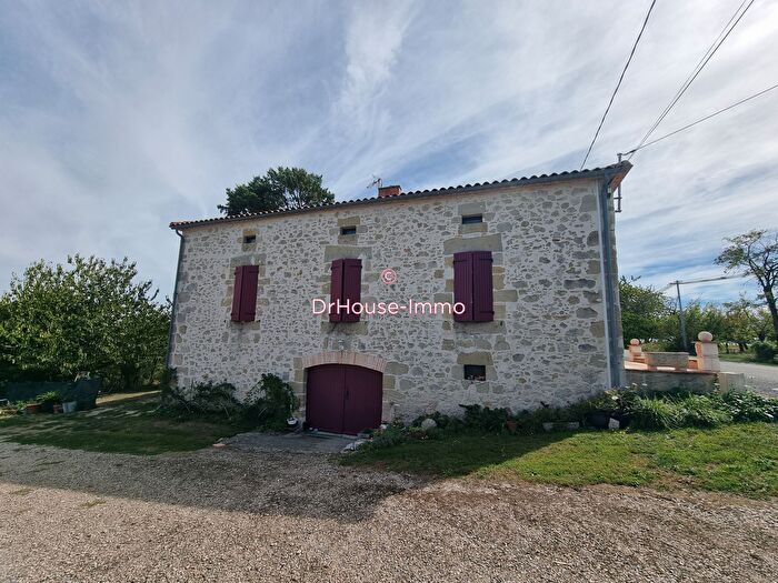Maison 6 pièces à vendre à Saint-Maurice-de-Lestapel