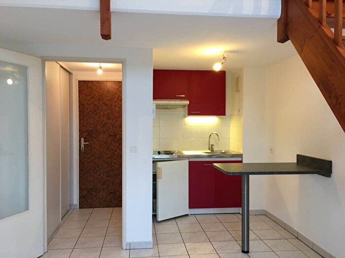 Appartement 1 pièce à Brive-la-Gaillarde, Centre-ville, Pont Cardinal, Champanatier, à louer