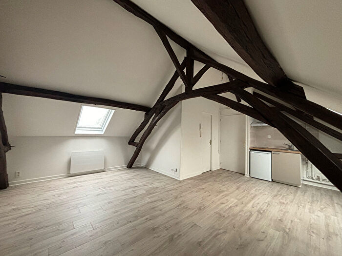 Appartement à louer - Saint-Clément - 2 pièces - 1 chambre