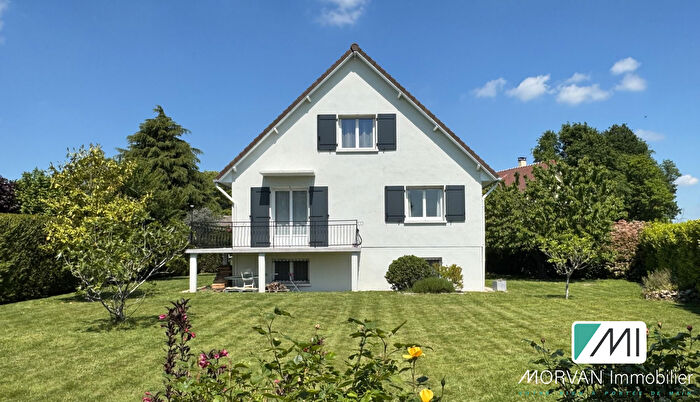 Les Essarts-le-Roi : Maison 8 pièces à vendre