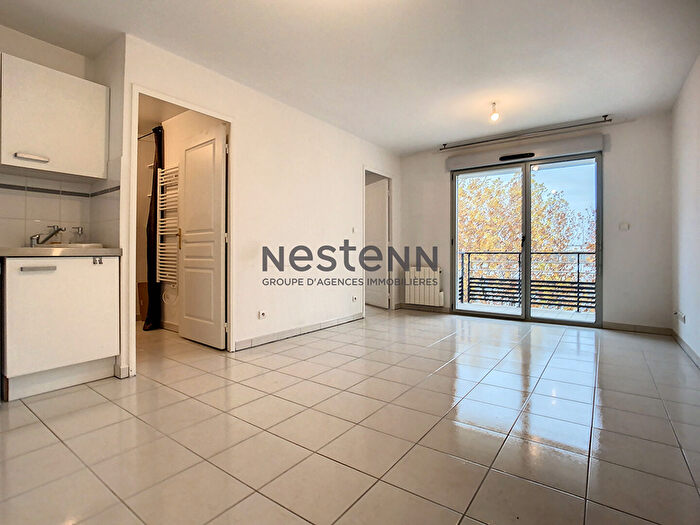 Appartement à louer - Orange, Colline, Etang - 2 pièces - 1 chambre