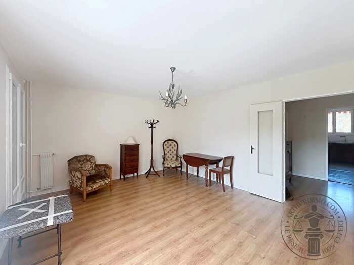Appartement 3 pièces à Dourdan, à vendre