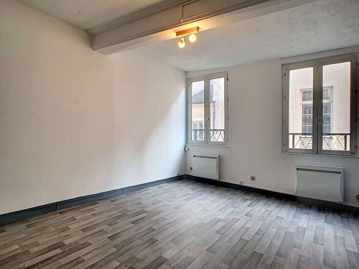 Appartement 1 pièce à Bourgogne-Châtelet, Orléans, à louer