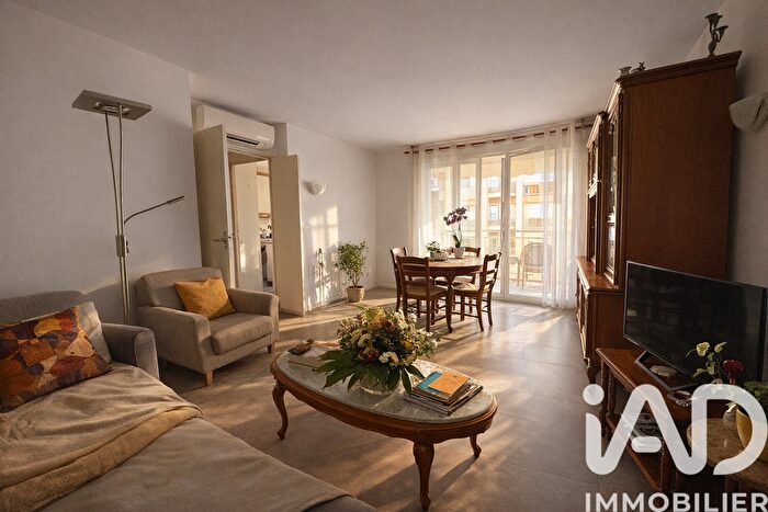 Appartement à vendre - Hyères, Centre-ville - 2 pièces - 1 chambre