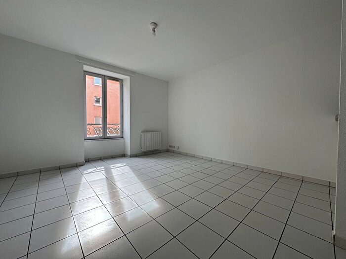 Appartement à louer - Centre Ville Nord, Voiron - 1 pièce