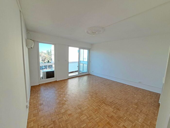 Appartement à louer - Béziers, Crouzette, Montimas, Montimaran - 3 pièces - 2 chambres