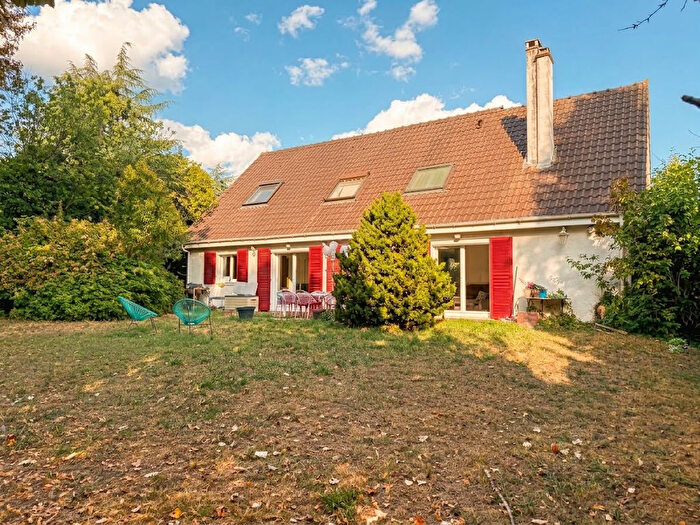 Maison 7 pièces à Santeny, à vendre