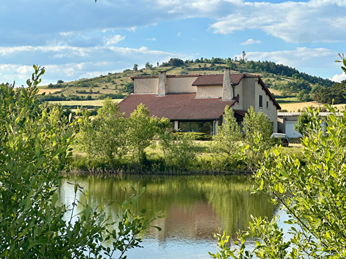 Maison 8 pièces à Saint-Christophe-sur-Dolaison, à vendre