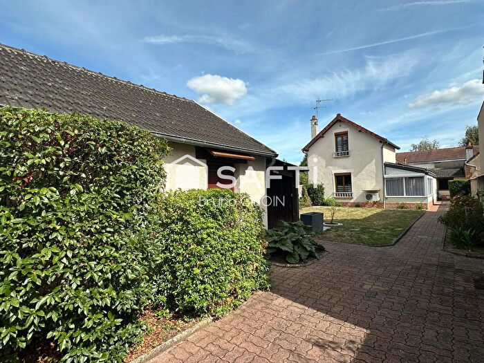 Gien, Centre-ville : Maison 4 pièces à vendre