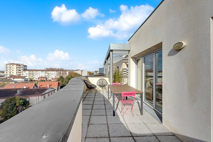 Maisons à vendre et appartements à louer - 1