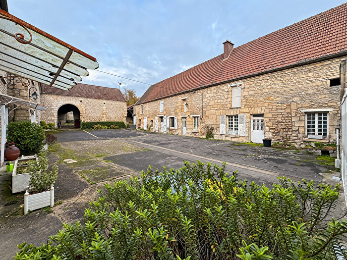 Maison à vendre - Cires-lès-Mello - 10 pièces - 5 chambres