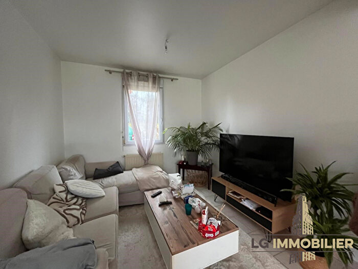 Maison à louer - Salouël - 5 pièces - 4 chambres