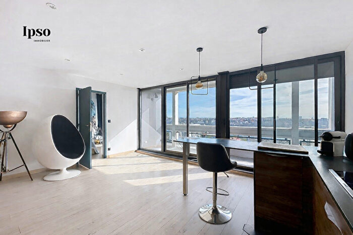 Appartement à vendre - Lyon e , La Duchère - 4 pièces - 3 chambres