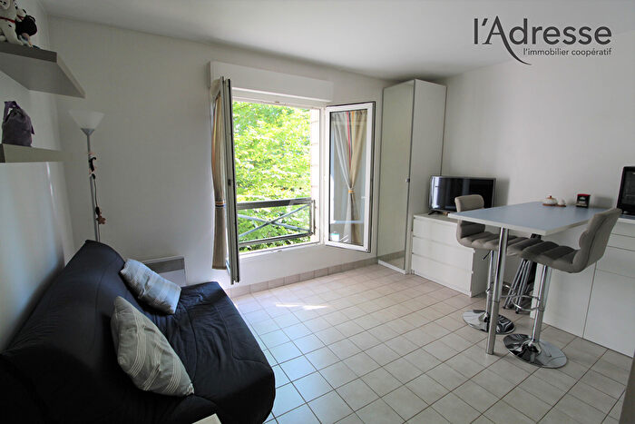 Appartement 1 pièce à louer à Puteaux, Lorilleux