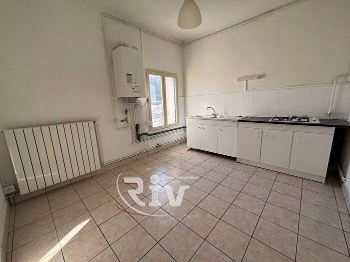 Appartement à louer - Bourgoin-Jallieu, Plambourgoin, Chemins - 2 pièces - 1 chambre