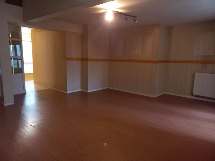 Appartement à vendre - Châlons-en-Champagne, Rive gauche - 4 pièces - 2 chambres