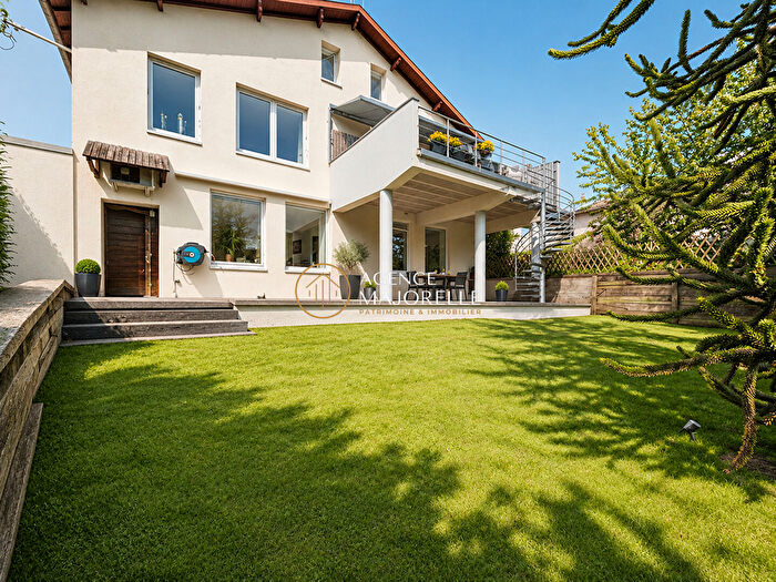 Maison 12 pièces à Bayon, à vendre