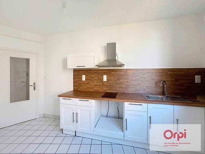 Appartement 1 pièce à louer - Cité Bretonnie-Chatelet-Favieres-Conches, Montluçon