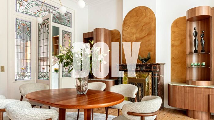 Appartement à vendre - Paris e , Clichy, Trinité - 5 pièces - 3 chambres