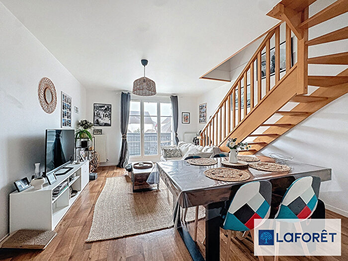 Appartement à vendre - Houdan - 3 pièces - 2 chambres