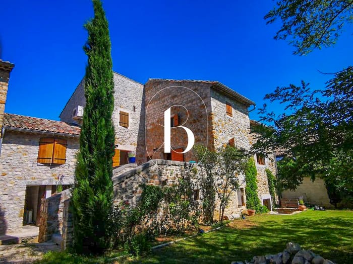 Maison 5 pièces à vendre à Vallon-Pont-d'Arc