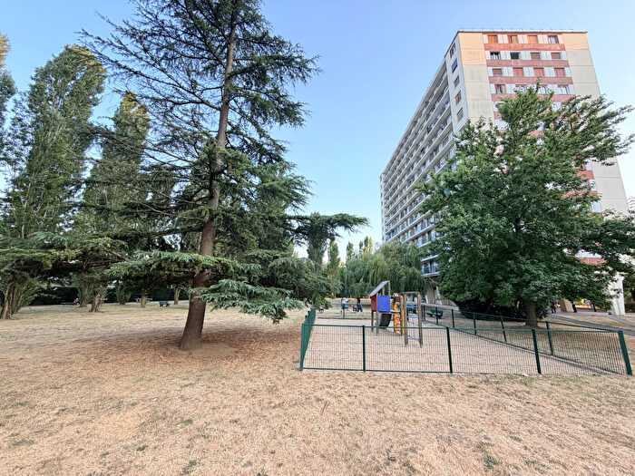 Longjumeau, Centre-ville, Mairie - Appartement 4 pièces à vendre