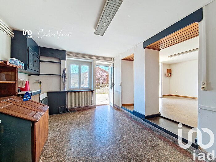 Maison à vendre - Syam - 9 pièces - 5 chambres