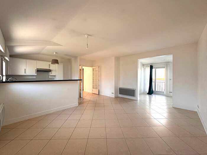 Appartement 4 pièces à louer - La Garenne-Colombes, Centre Sud
