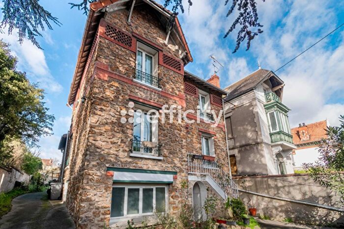 Maison à vendre - Villeneuve-le-Roi, Faisanderie - 6 pièces - 4 chambres