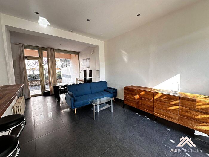 Beaux Arts, Montpellier - Appartement 2 pièces à louer