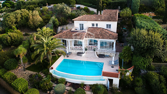 La Londe-les-Maures, Valcros, Alicastre, Haut Pansard, Bas Pansard, Le Pin : Maison 5 pièces à vendre